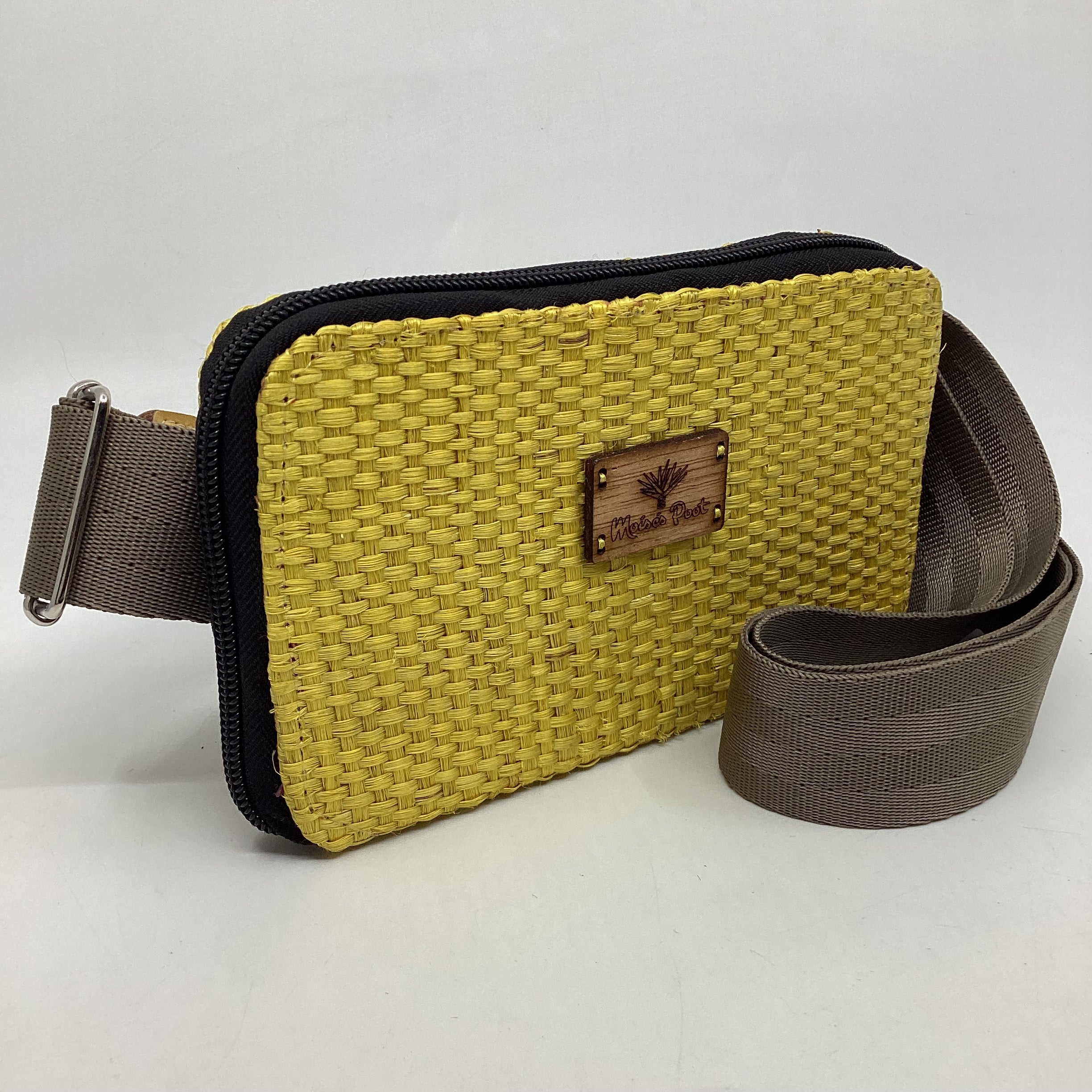 Cartera Canguro – Moisés Poot